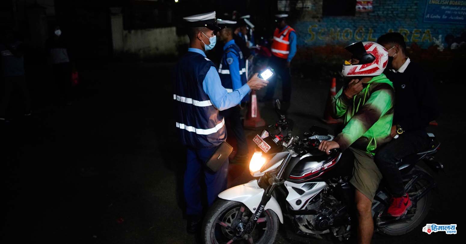 Over 3,100 drivers booked for traffic violation in a single day ...